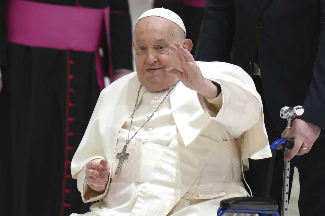 Pope Francis Health Update: 88-Year-Old Pontiff Remains Critical As ...