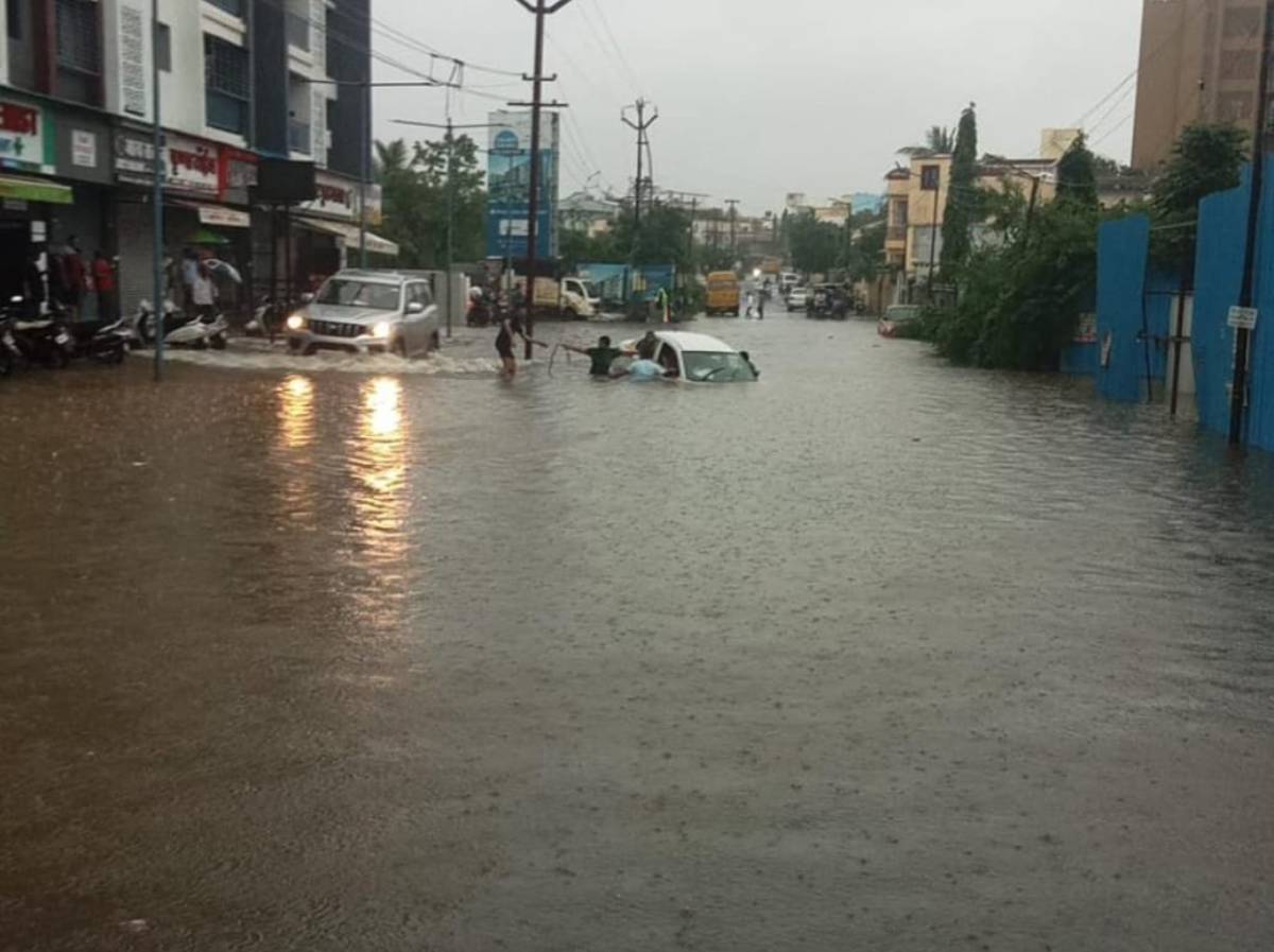 Pune Rains: 4 Dead, Schools Shut as Multiple Areas Flooded; City on ...