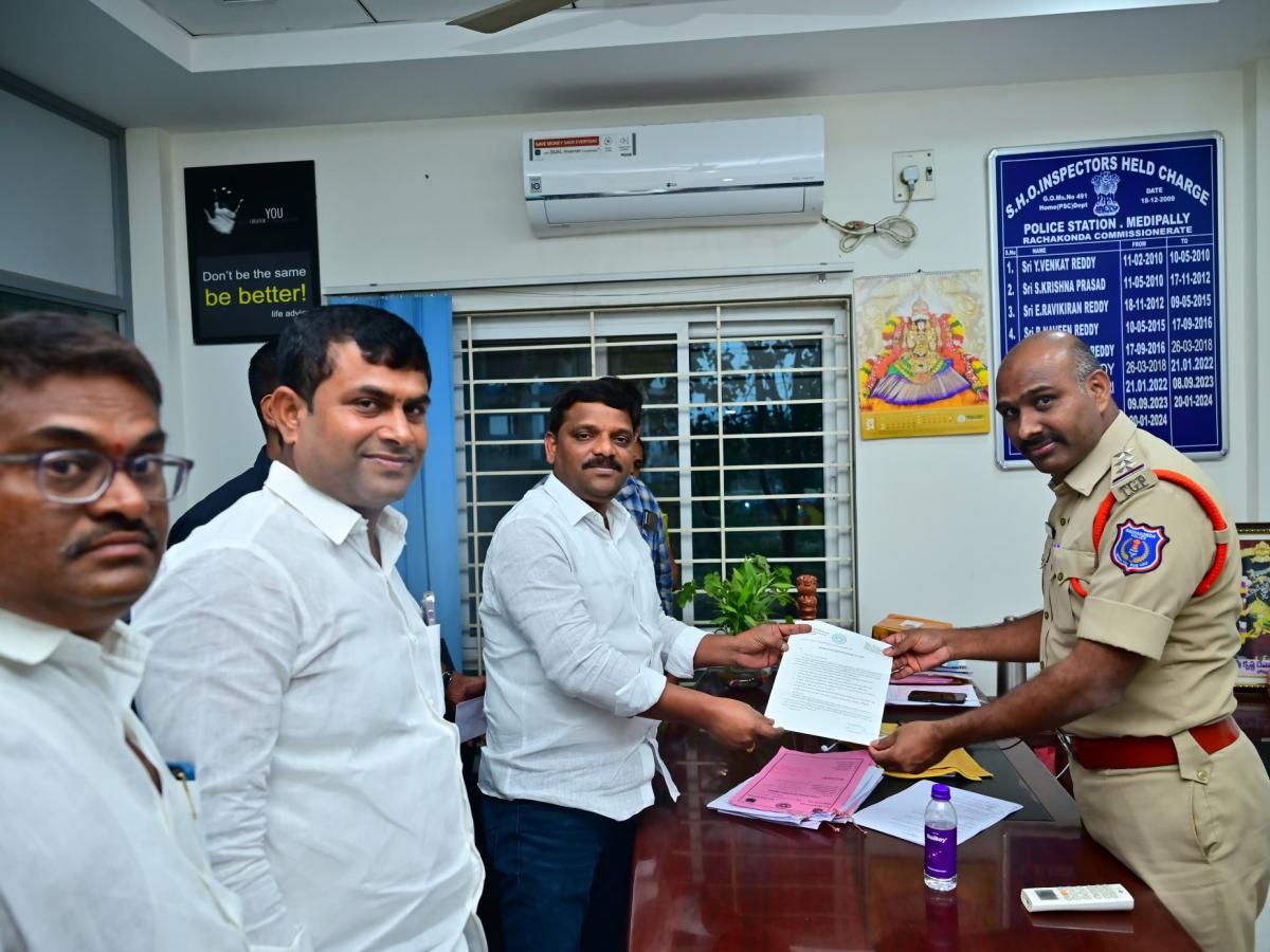 Congress Leader Files Complaint Against Allu Arjun and Director Sukumar ...