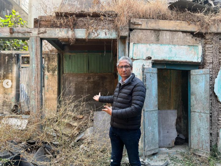 Pune: Ravish Kumar highlights crumbling condition of Bhide Wada - www ...