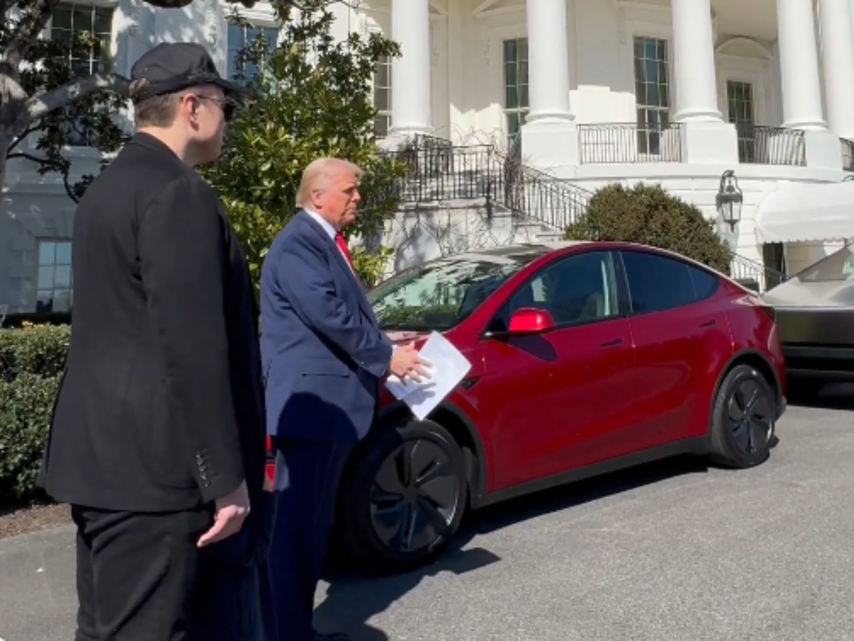 Donald Trump Buys Red Tesla Model S From Elon Musk (Watch Video) - www ...