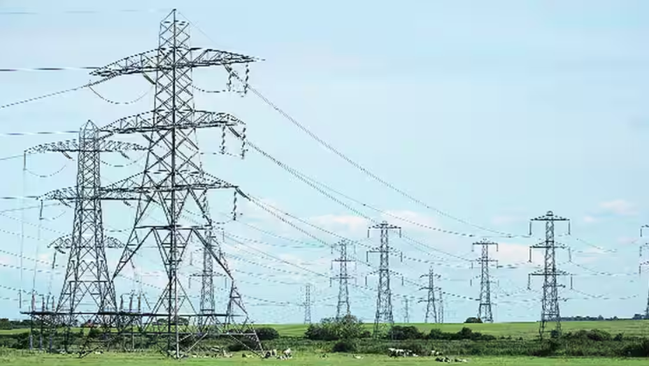 Pune farmer electrocuted to death by fallen wire while working in field ...