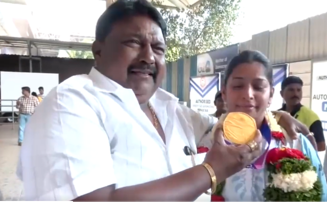 Watch: Snehal Shinde's father gets emotional after daughter arrives in ...