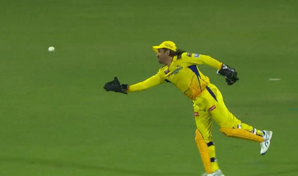 Netzines Reacts as MS Dhoni Drops Simple Catch Off Andre Russell in CSK vs KKR IPL 2024 Clash ...