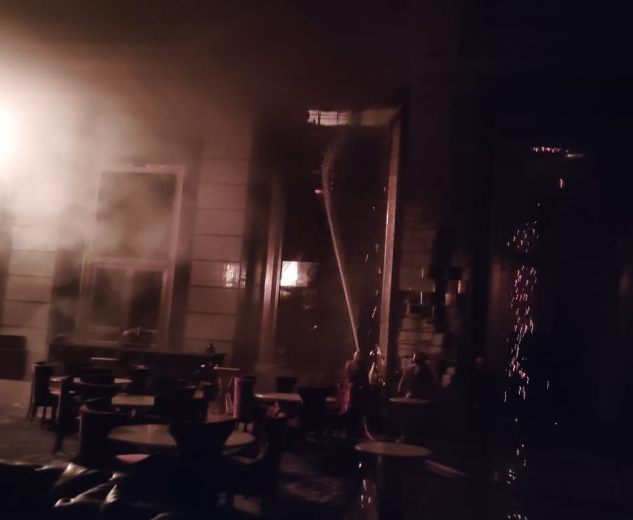 Delhi Fire: Massive Blaze Erupts at Banquet Hall Near Kalkaji Metro ...
