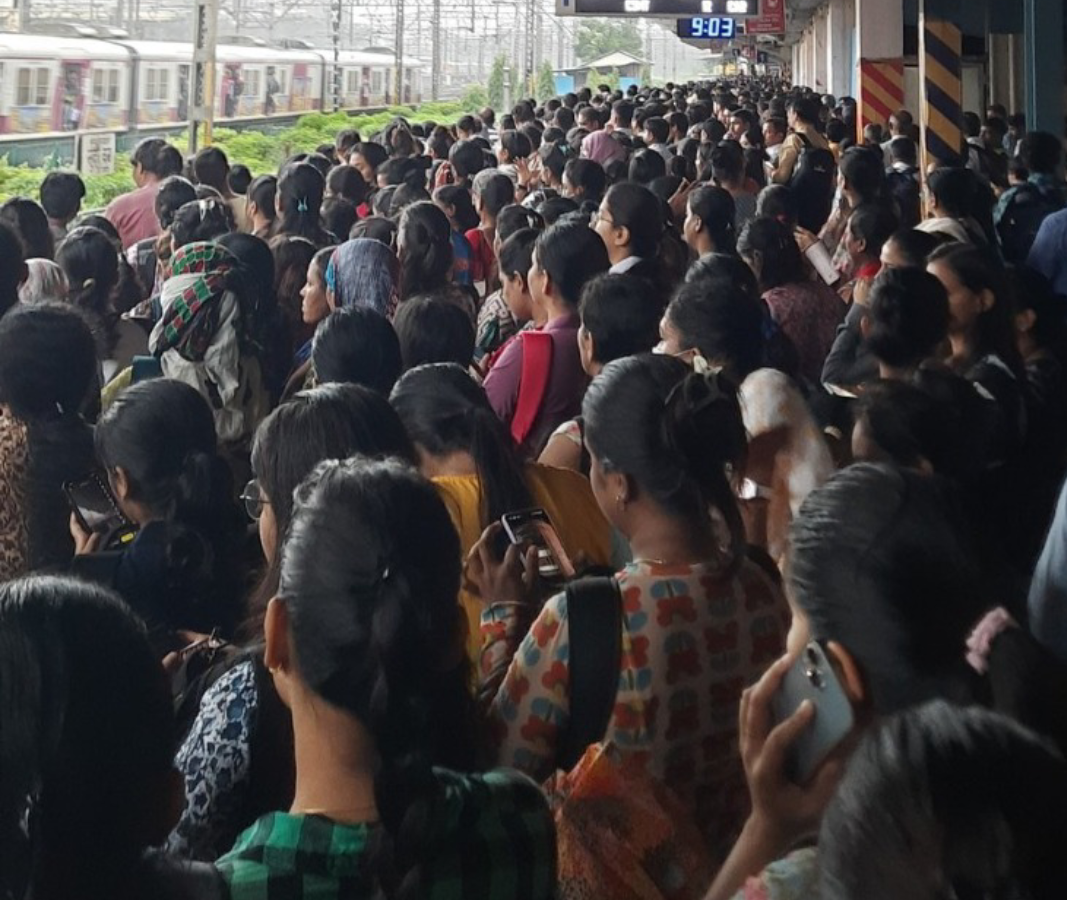 Mumbai Local Train Update: Central Line Services Running Late By 15 ...