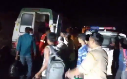 Uttar Pradesh Bus Accident: Speeding Sleeper Bus Overturns on Lucknow ...