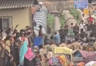 Bandra Garib Nagar Demolition Day 2: Violence Erupts After Mosque ...