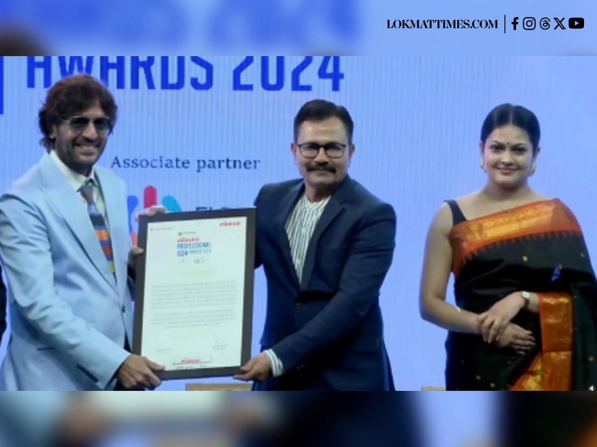 Smita Holidays' Managing Director, Mr. Jayant Gore, Honored at Lokmat Professional Icon Awards ...