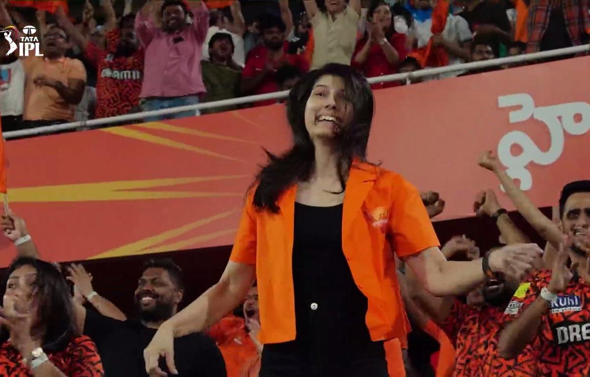 IPL 2024: SRH CEO Kavya Maran's Celebration After Rohit Sharma's ...