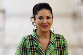 Ameesha Patel, Sunny Leone land in trouble for skipping meeting in ...