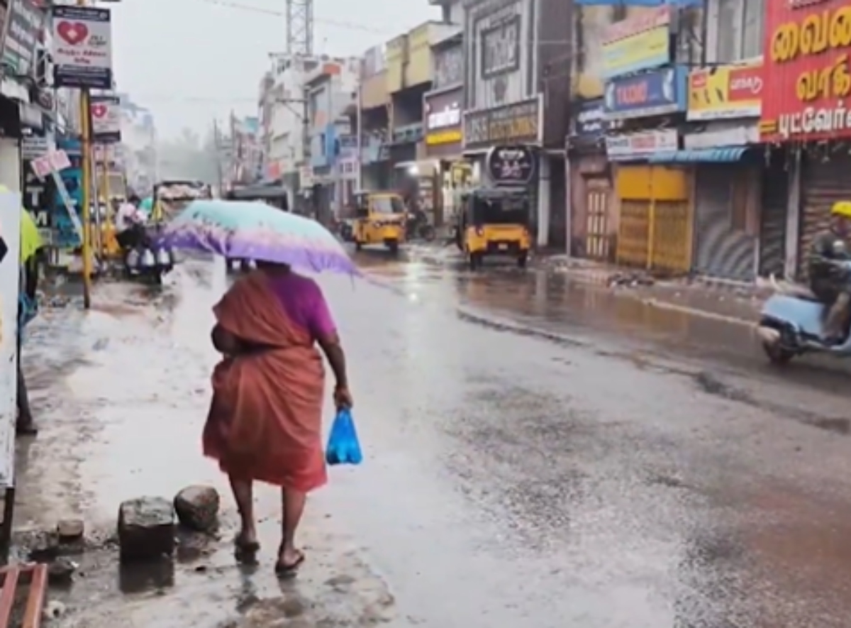 Tamil Nadu Weather Update: Heavy Rain Likely in Seven Districts Today ...