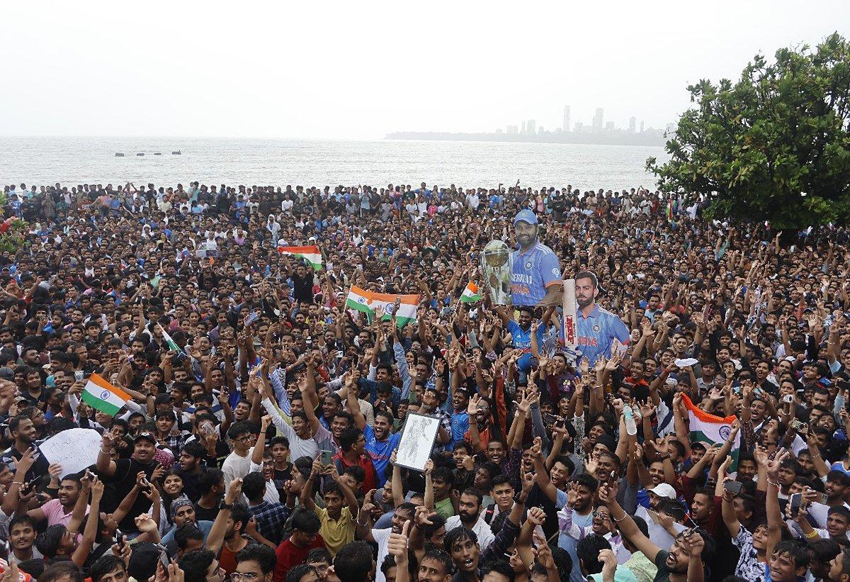 Mumbai: Fans Injured, Face Breathing Issues During Team India's Victory ...