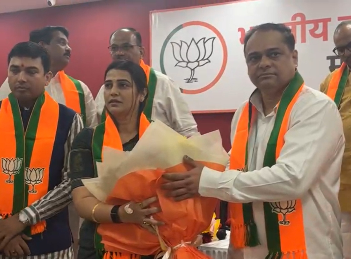 Who Is Tejasvee Ghosalkar? Shiv Sena UBT Leader and Former Corporator ...