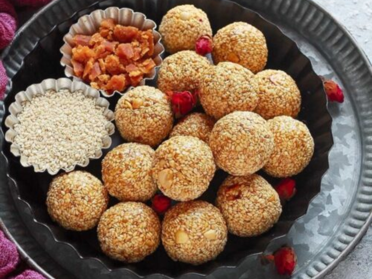 Makar Sankranti 2025: Health Benefits of Tilgul Ladu for Immunity, Skin ...