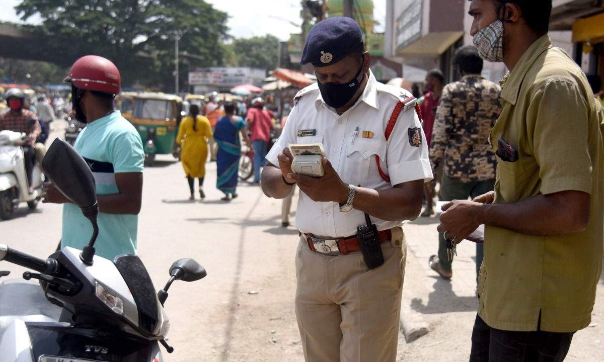 Mumbai News: Traffic Constable Injured After Youth Runs Scooter Over ...