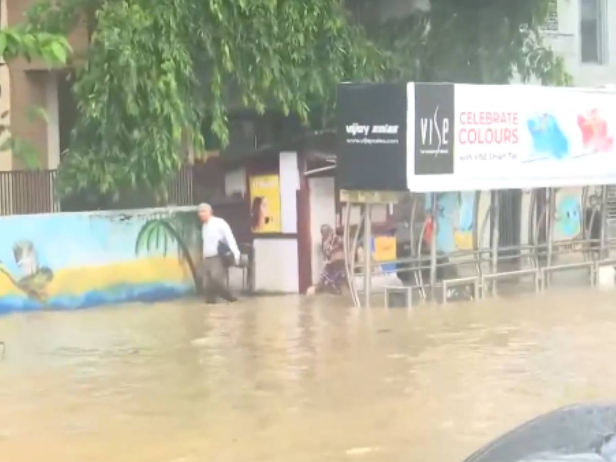 Mumbai Weather Update Imd Predicts Heavy To Very Heavy Rainfall In