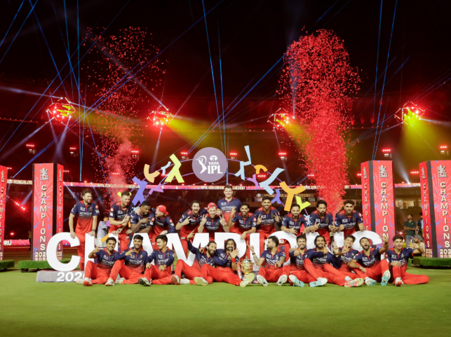 RCB Celebration Photos and Video: Virat Kohli, Rajat Patidar and Team ...
