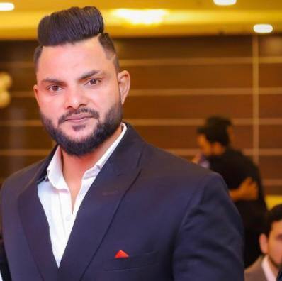 Singer and music artist Razi Abbas, aka Adam, yet again spellbinds ...