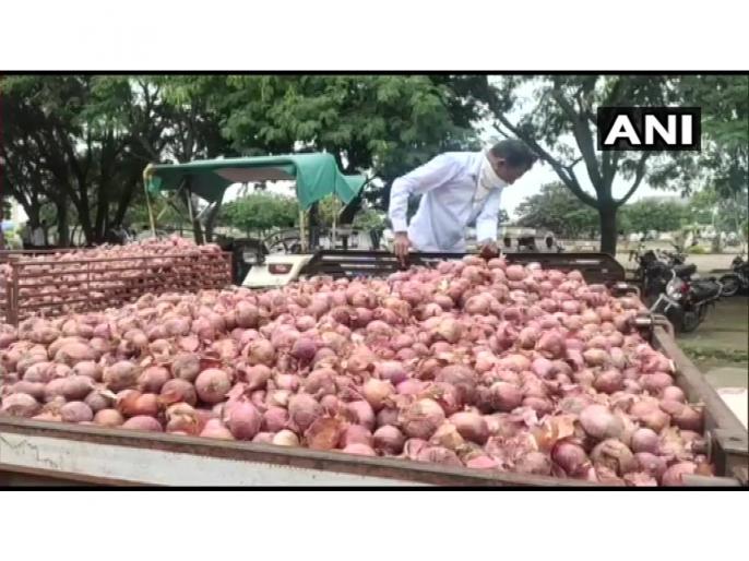 Maha: Trading resumes at onion wholesale market in Nashik after 4 days - www.lokmattimes.com