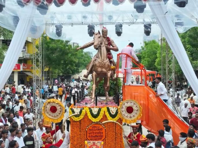 Madhya Pradesh: Aditya Thackeray and Kamal Nath unveil Chhatrapati ...