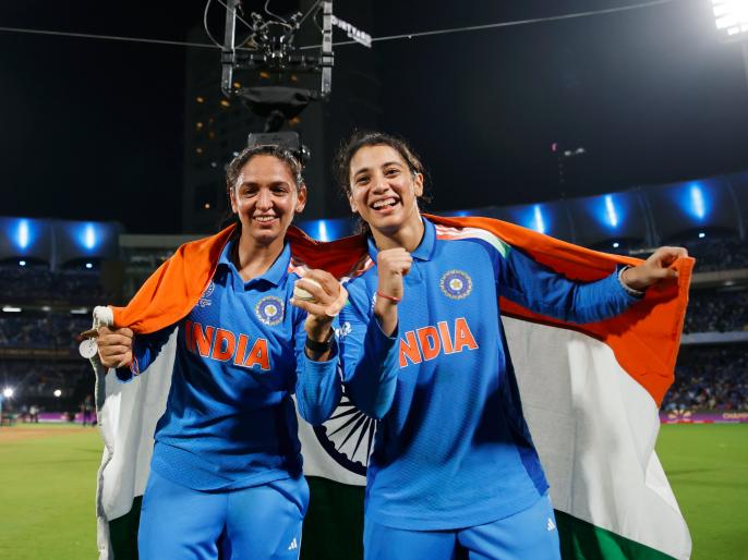Harmanpreet Kaur, Smriti Mandhana Recreate Virat Kohli–Rohit Sharma’s Iconic Photo With ...