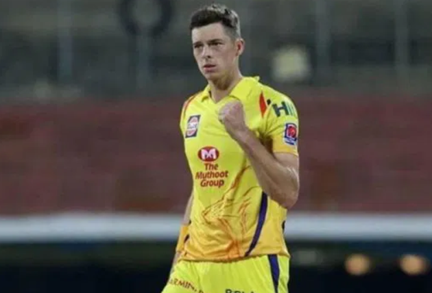 Mitchell Santner Sold to MI (Mumbai Indians) for INR 2 Crore at IPL ...