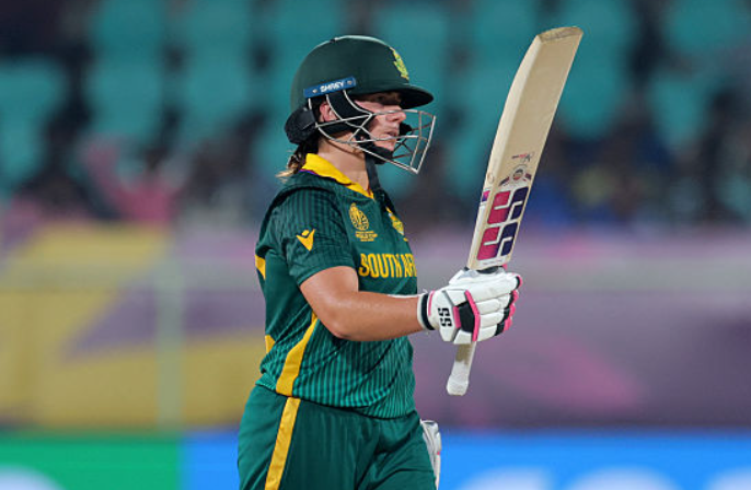 Nadine de Klerk’s Heroics Guide South Africa to 3-Wicket Win Over India in ICC Women's World Cup ...
