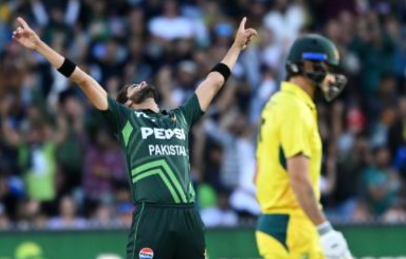 PAK vs AUS: Pakistan Bowlers Restrict Australia to 231/9 in 2nd ODI ...