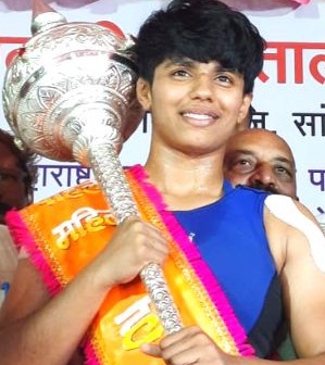 Sangli's Pratiksha Bagdi becomes first woman to win Maharashtra Kesari ...