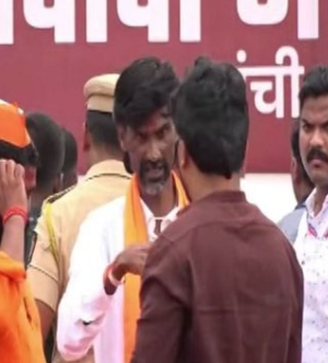 Watch: Man disrupts Manoj Jarange Patil's rally in Pune, threatens to commit suicide - www ...
