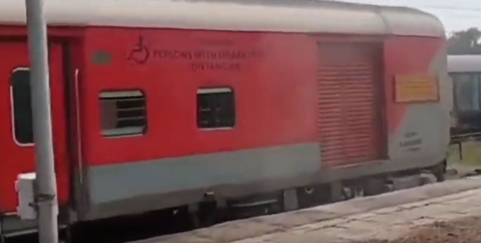 Fire breaks out in Mandovi Express near Sawantwadi, no injuries ...