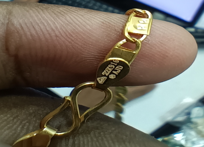 BIS seizes hallmarked gold from jewellers across six locations in ...