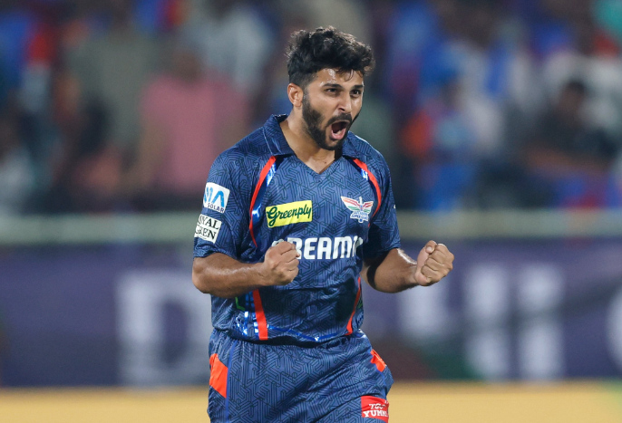 Shardul Thakur Makes Fiery Comeback With Double Strike During DC vs LSG ...