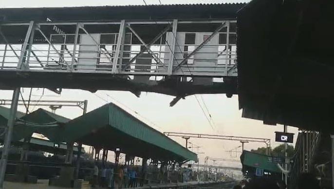 20 injured after foot over bridge at Balharshah railway station in ...