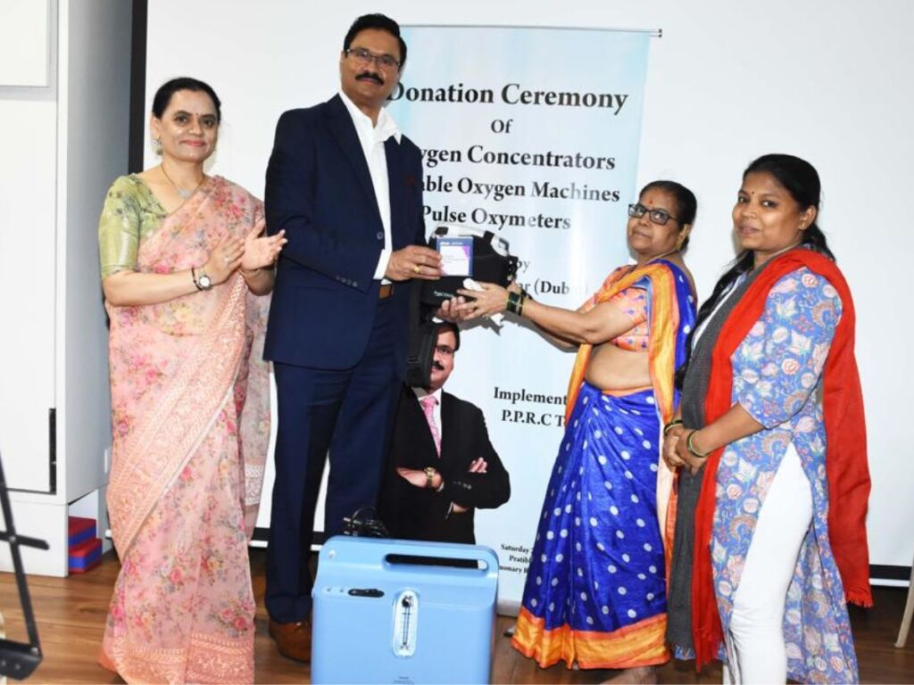 Masala King Dr. Dhananjay Datar Gifts Oxygen Kits to Patients Suffering ...