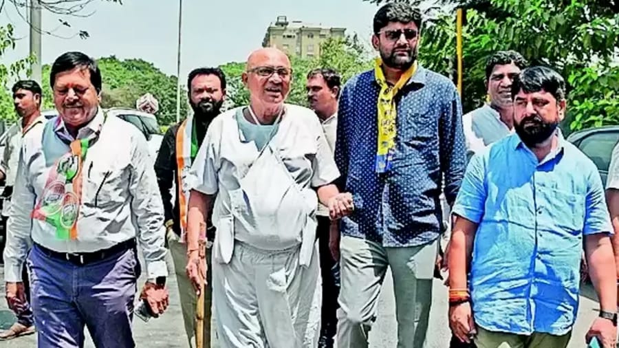 Congress Nominee to emulate Gandhiji in Mini Dandi Yatra on Nomination ...