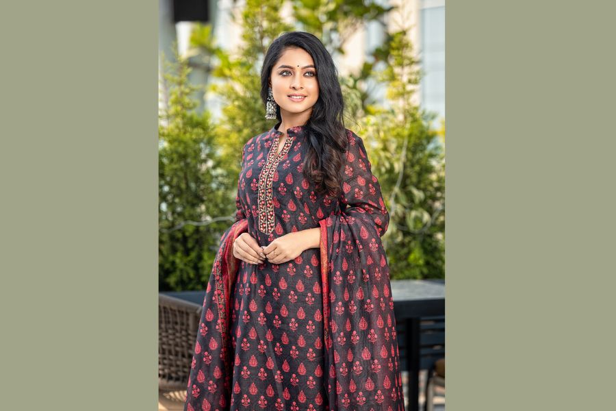 Meet Moutusi Sardar (YASHILA)– An Actor-Model From Kolkata Making It Big In The Music ...