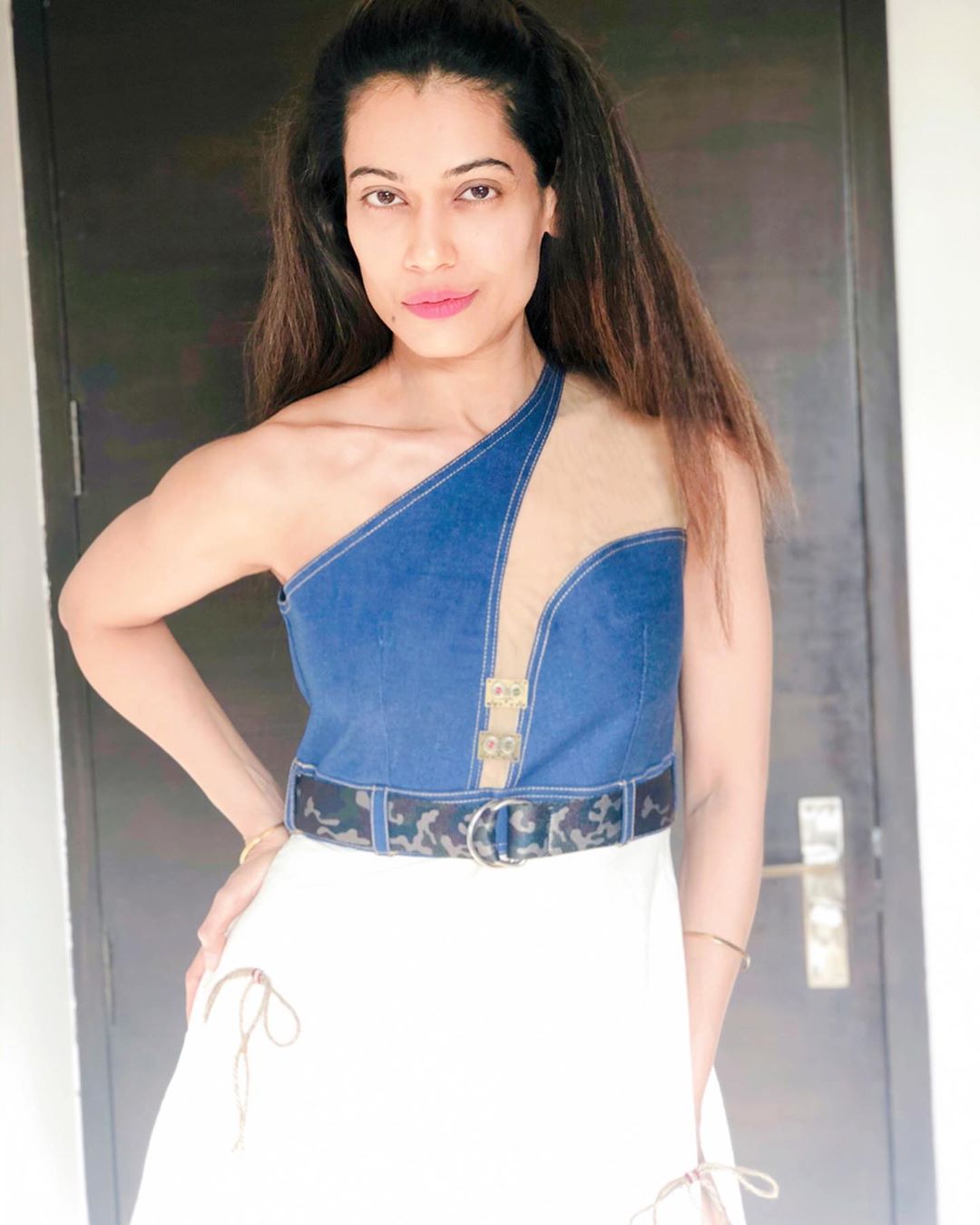 Payal Rohatgi Twitter Account Suspended Actress appeal to her followers ...