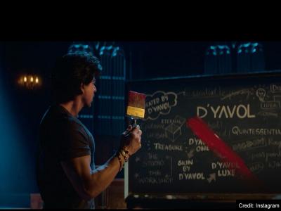 Aryan Khan directs father Shah Rukh Khan in a new ad, shares glimpse | www.lokmattimes.com