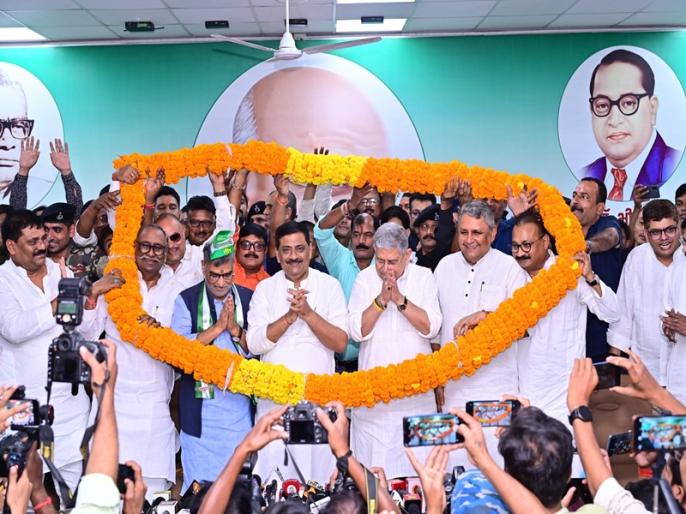 बिहार विधानसभा चुनाव को लेकर जारी सियासी हलचल के बीच पूर्व सांसद डॉ ...