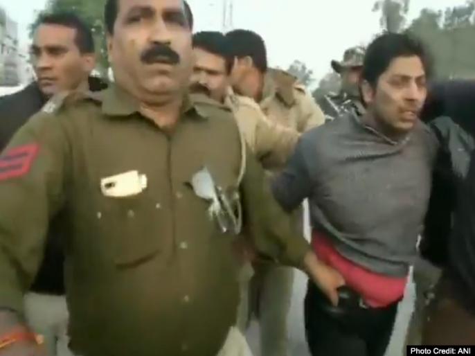 Shaheen Bagh Firing: फायरिंग करने वाला गिरफ्तार, शख्स ने 'जय श्री राम ...
