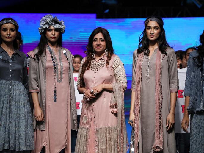 India Runway Week 2019: Models Ram Walk In Indias Biggest Faishion Show ...