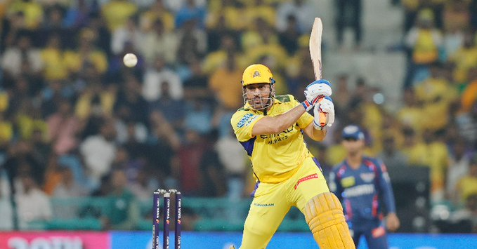 MS Dhoni LSG vs CSK, IPL 2025: देखो माही मार रहा, 6 साल बाद प्लेयर ऑफ द ...