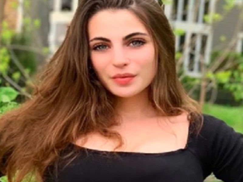 luna benna instagram model claims getting banned on dating app tinder ...